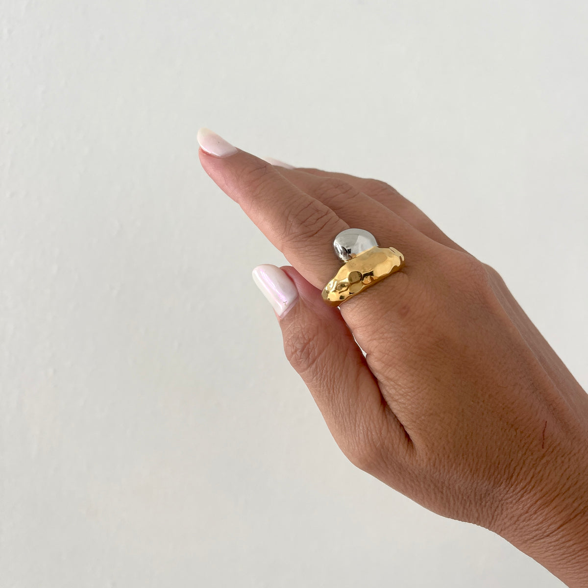 Cala Ring – Keep Glam